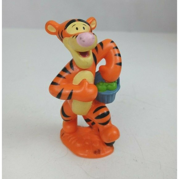 Disney | Toys | Vintage Walt Disney Tigger Carrying Basket Of Apples 3 ...